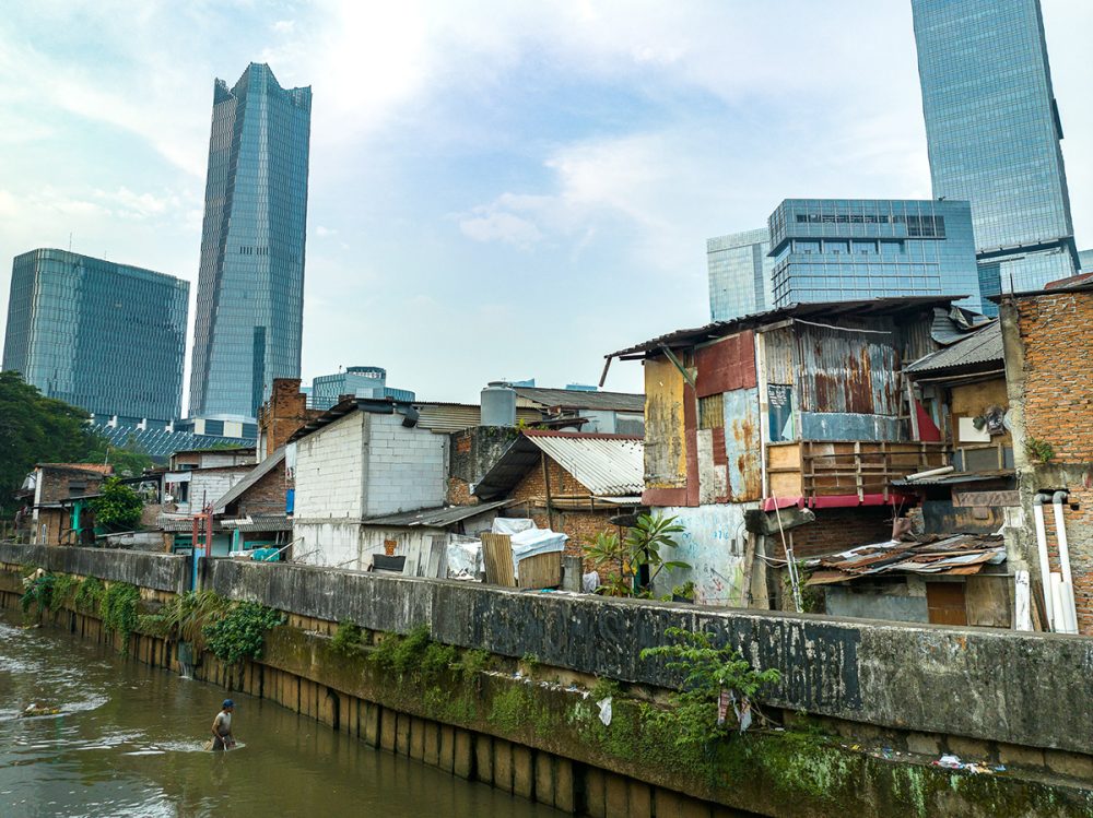From Luxury Estates to Slums: The Two Faces of Urban Development